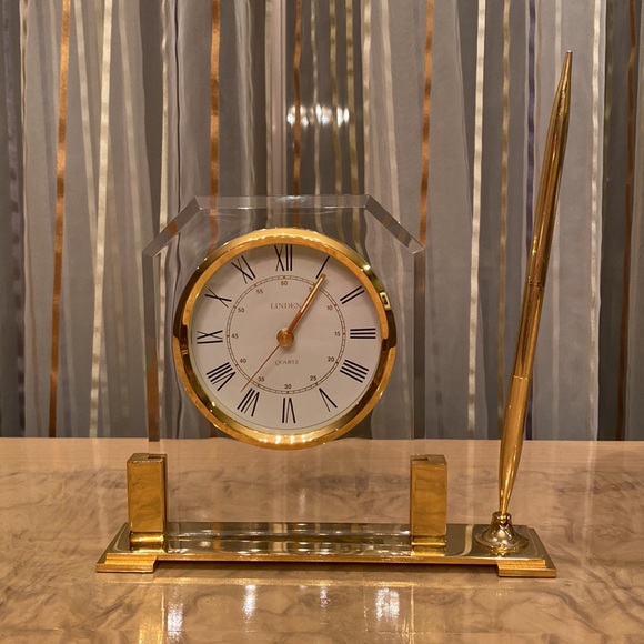 Linden | Office | Vintage Linden Gold Tone Quartz Roman Numerals Desk ...